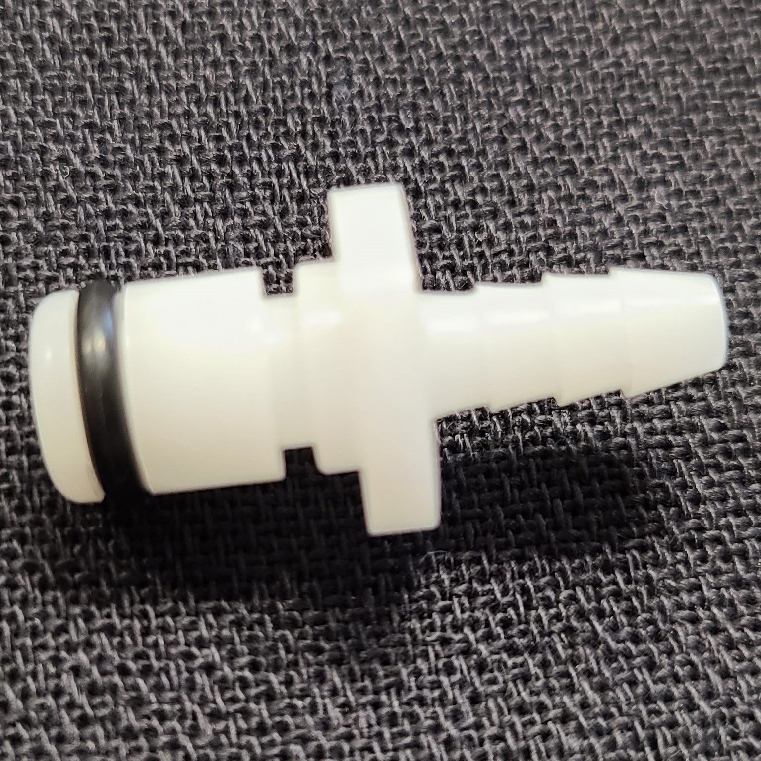 Male Connector - 1/8" barbed plastic male connector – Techline Trauma
